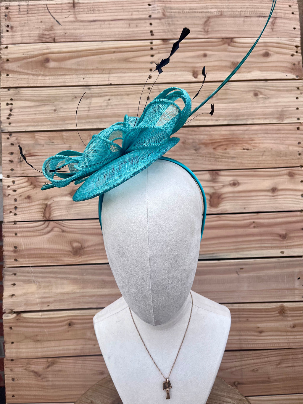 Aqua Bow Feather Fascinator – Darling State of Mind