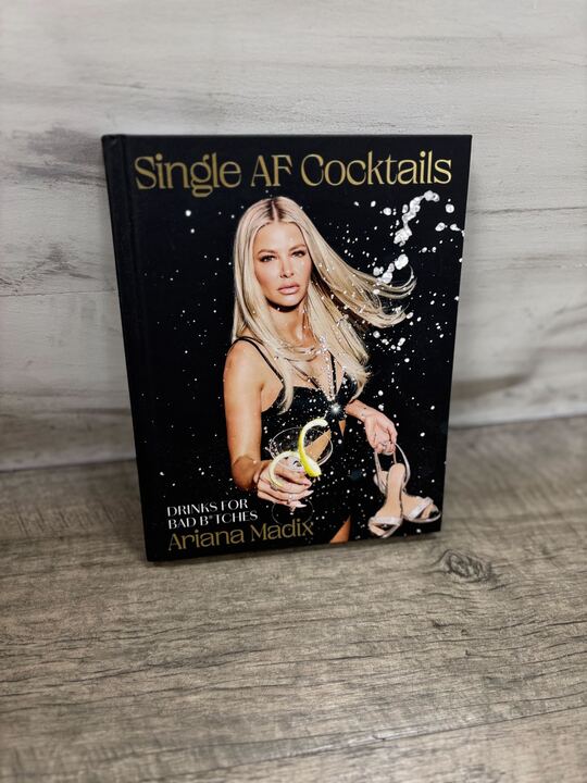 Single AF Cocktails Book – Darling State of Mind