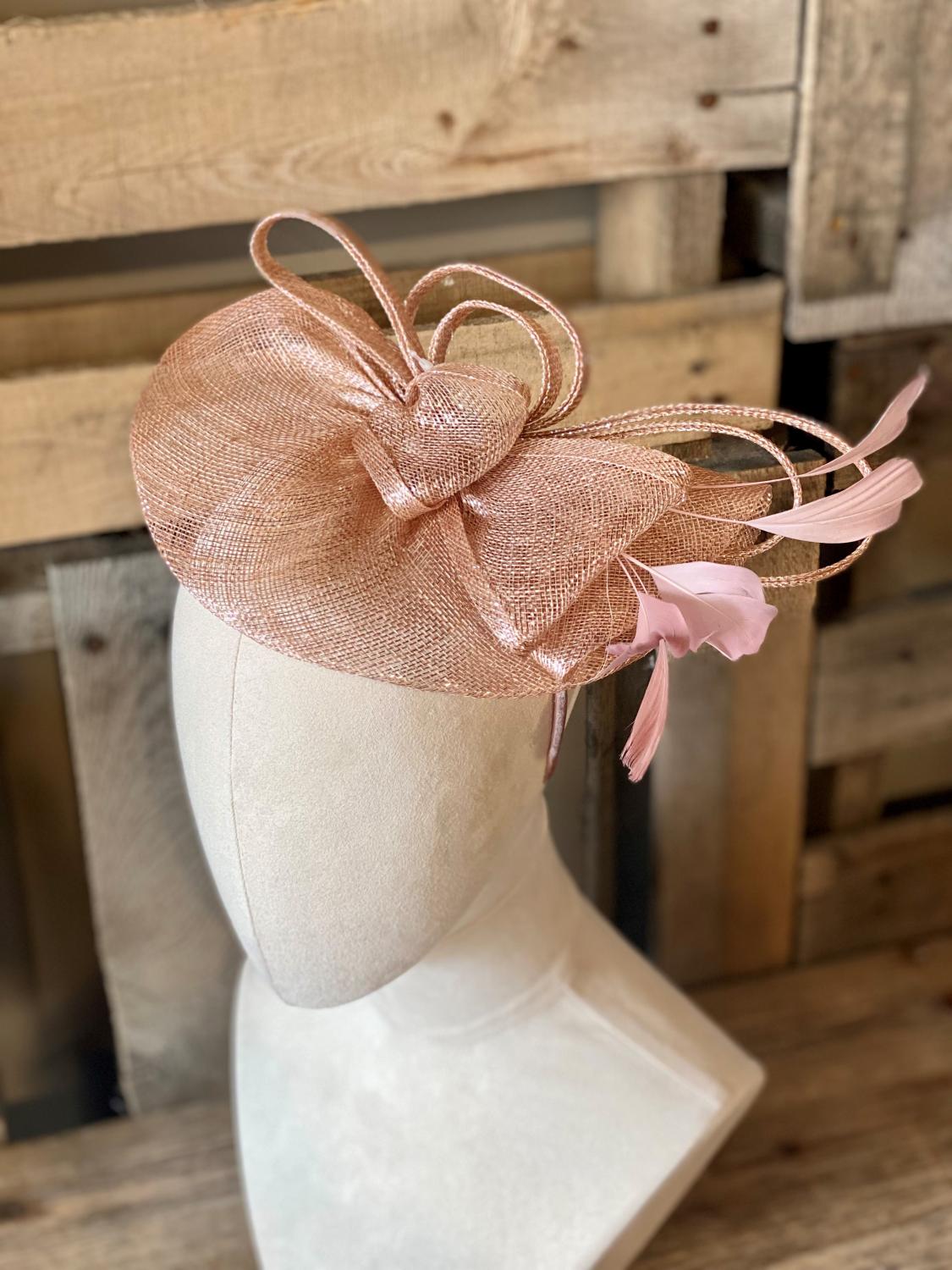 Peach Sinamay Fascinator – Darling State of Mind