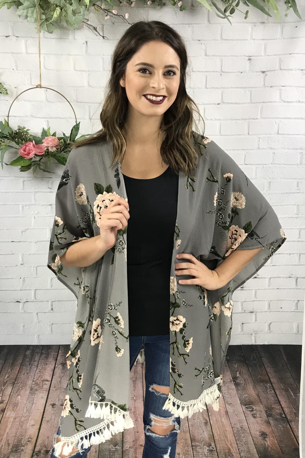 Simple Creation Kimono – Darling State of Mind